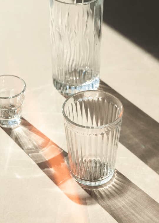 Pitcher vs Jug: What’s the Difference and Which Should You Choose?